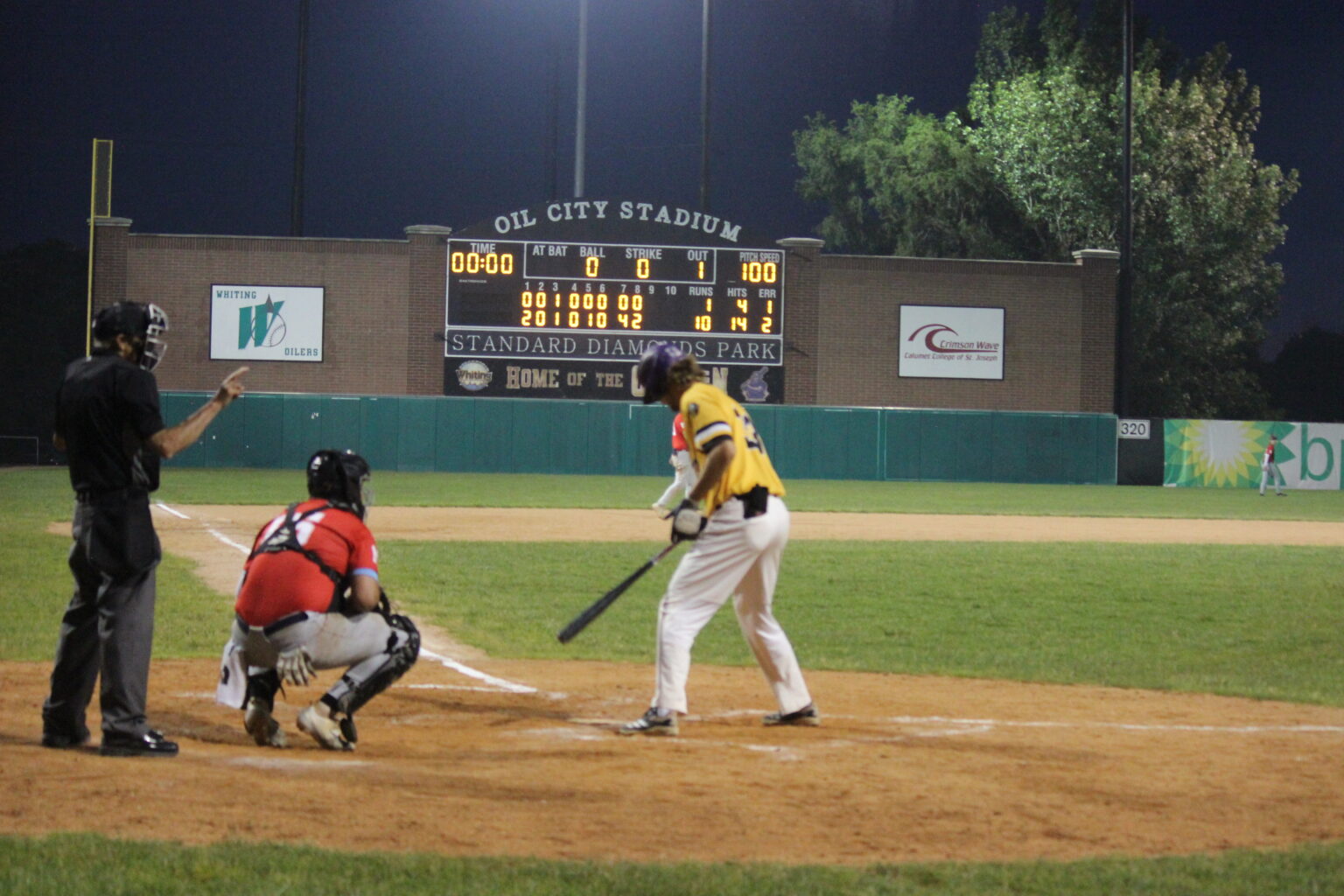 Oilmen keep the bats alive for another win – NWIOILMEN